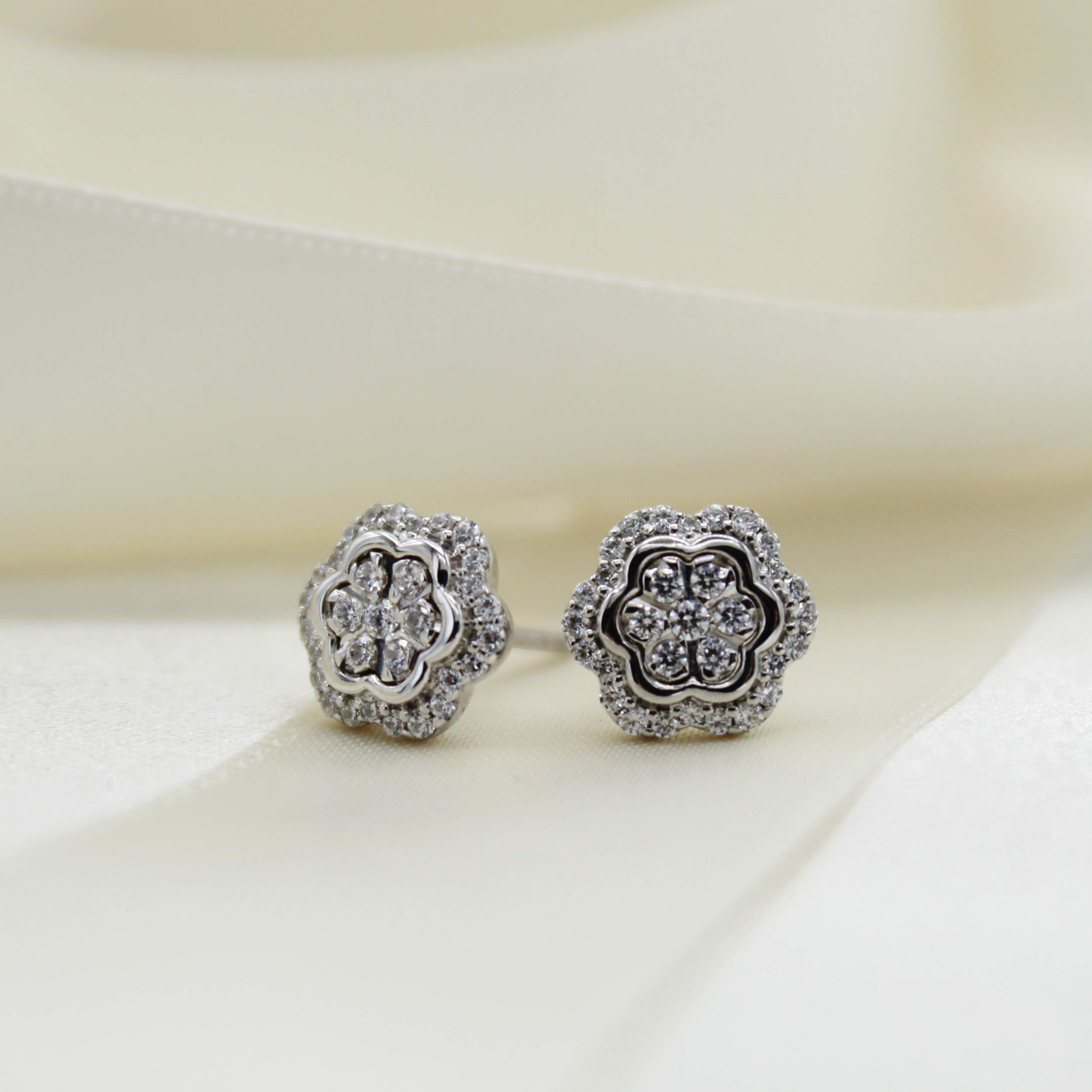 1/2Cttw Natural Diamond Cluster Stud Earrings Set in 925 Sterling Silver