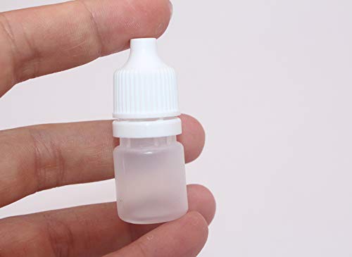 50Pcs Mini Clear Plastic Squeezable Dropper Bottles Empty Eye Liquid Dropper with Screw Caps and Plugs Eye Dropping Bottles Container Dispenser for Reagent Lab Drops Essential Oil 2ml/0.07oz