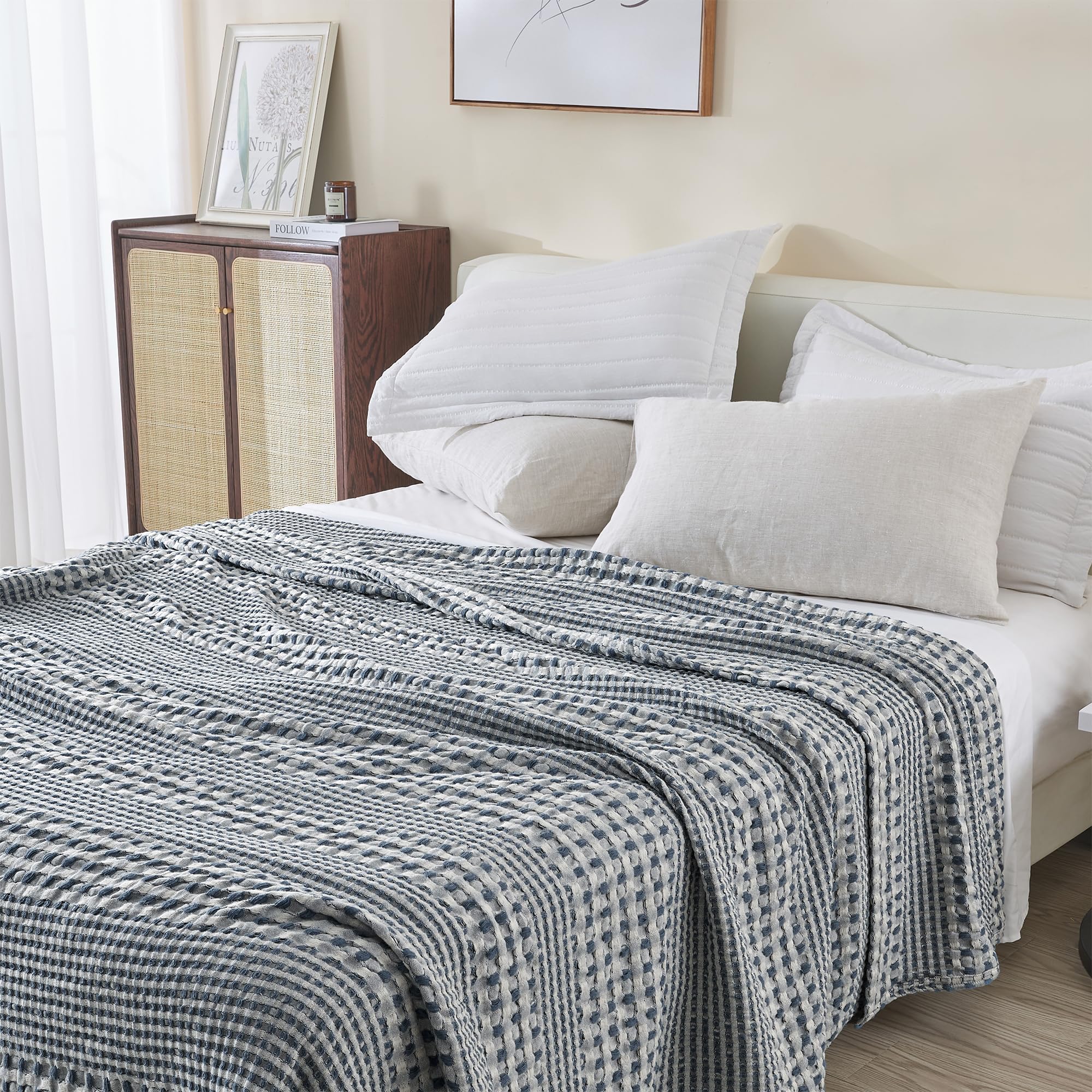 100% Cotton Blanket for Twin Size Bed - Grey Waffle Weave Lightweight Summer Bed Blanket - 90x66in Prewashed Breathable, Woven, Layering Blanket (Twin, Light Grey)