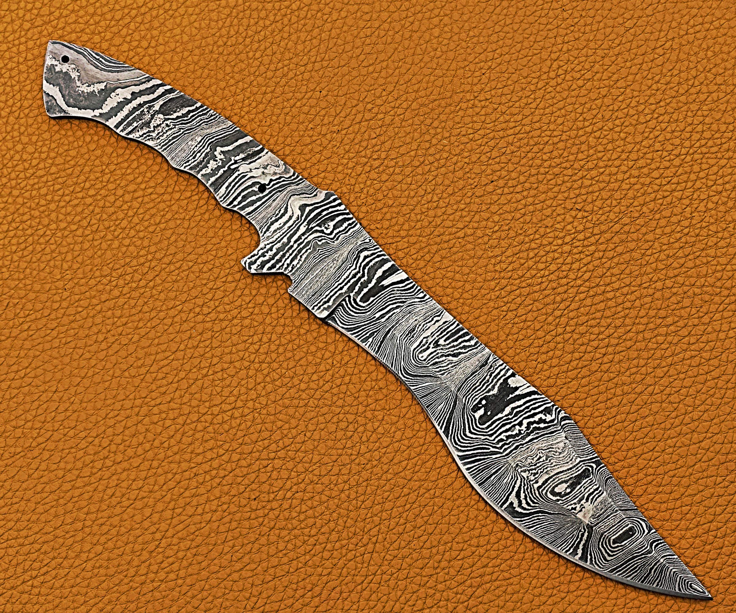 11 inches Long Kukri Point Dao Blank Blade, Hand Forged Twist Pattern Damascus Steel Hunting Knife Blade, 5" Finger Serrated Space with Finger Guard, 6" Sharp Cutting Edge
