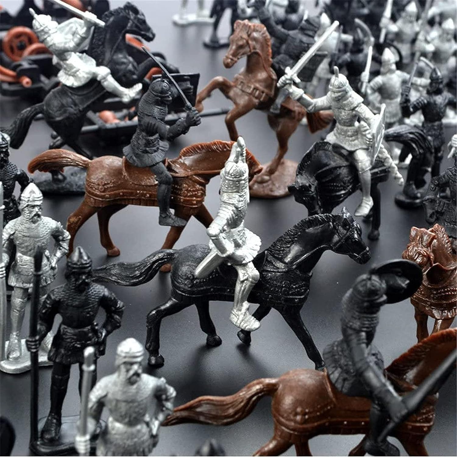 28 Pieces Knight & Horses Soldier Toys Army Men Action Figures, 3 Inch