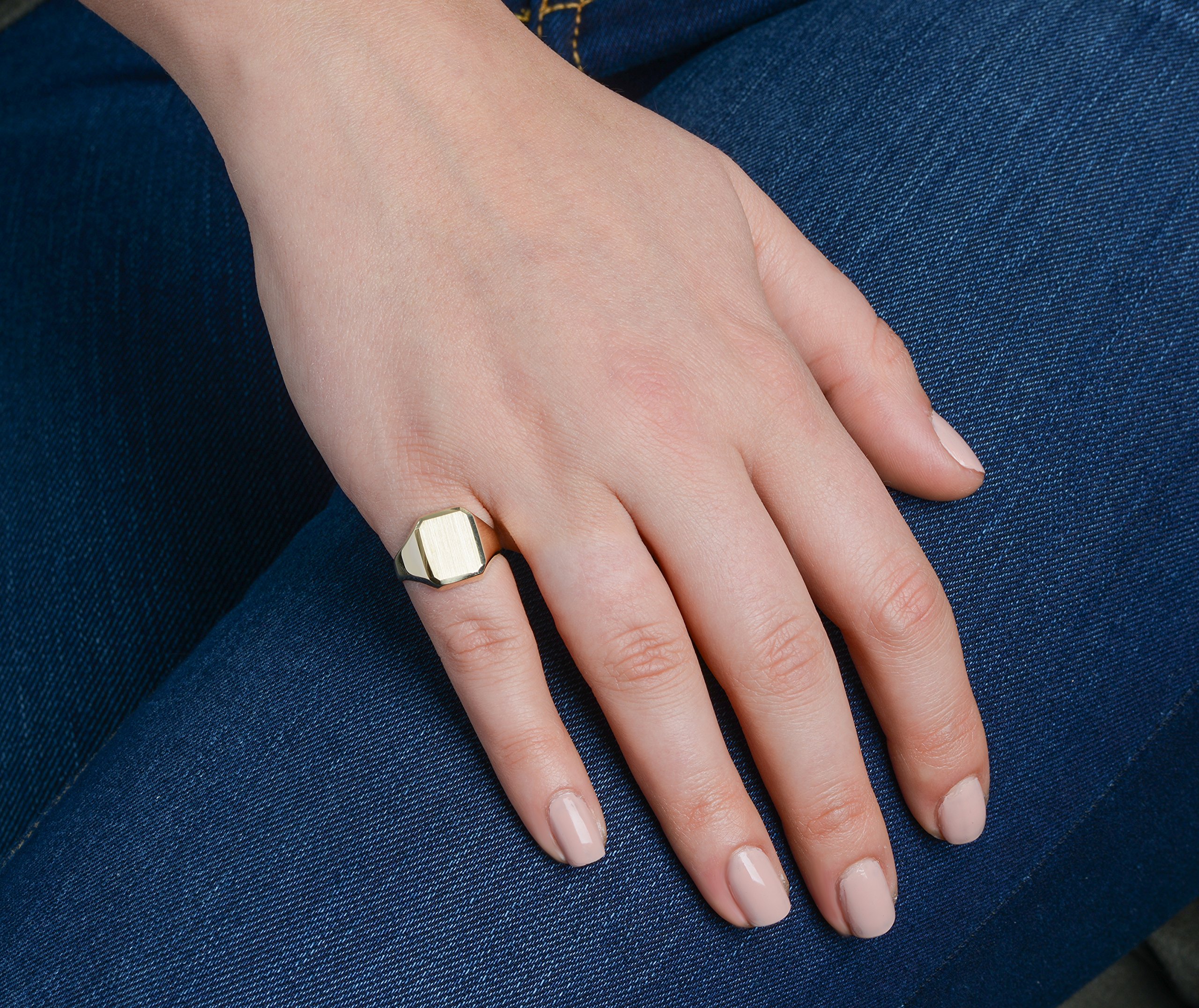 10k Yellow Gold Rectangular Signet Ring (13 mm, size 9)