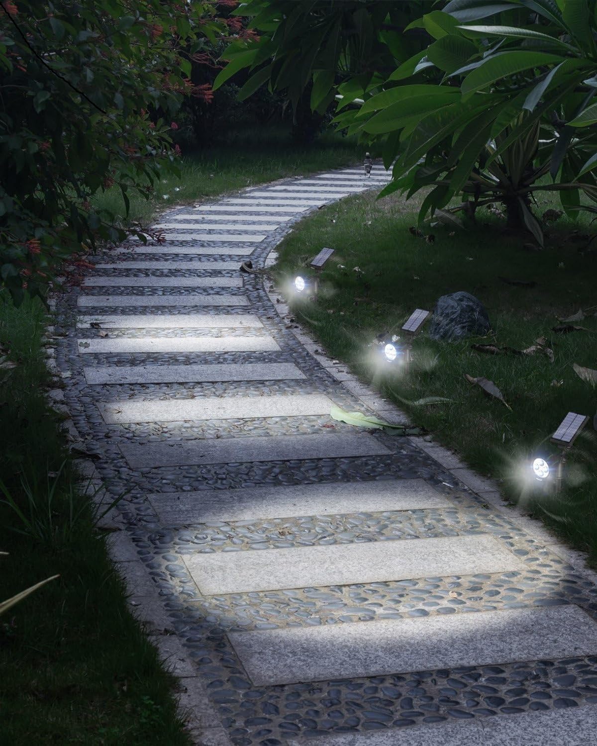 4 Pack Solar Powered Spot Lights Outdoor Waterproof LED Outside Landscape Spotlights Lighting for Trees, Flag, Plant, Wall, Yard, Garden, Backyard, House, Pathway, Adjustable Auto On/Off Uplighting
