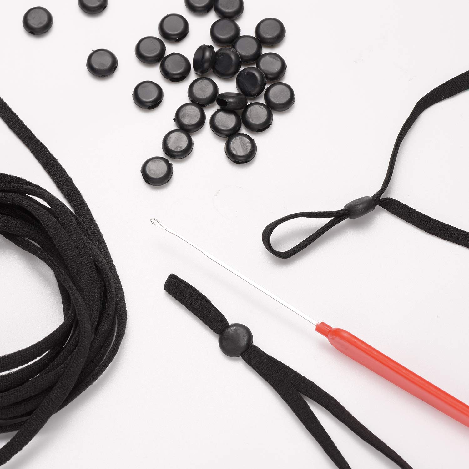 120 PCS Black and White Adjustable Soft Elastic String Cords Buckle Adjuster with 2 pcs Crochet Hook,Suitable for All Different Sizes of mask Straps Bands （1/8,1/5,1/4,5/8 Straps）