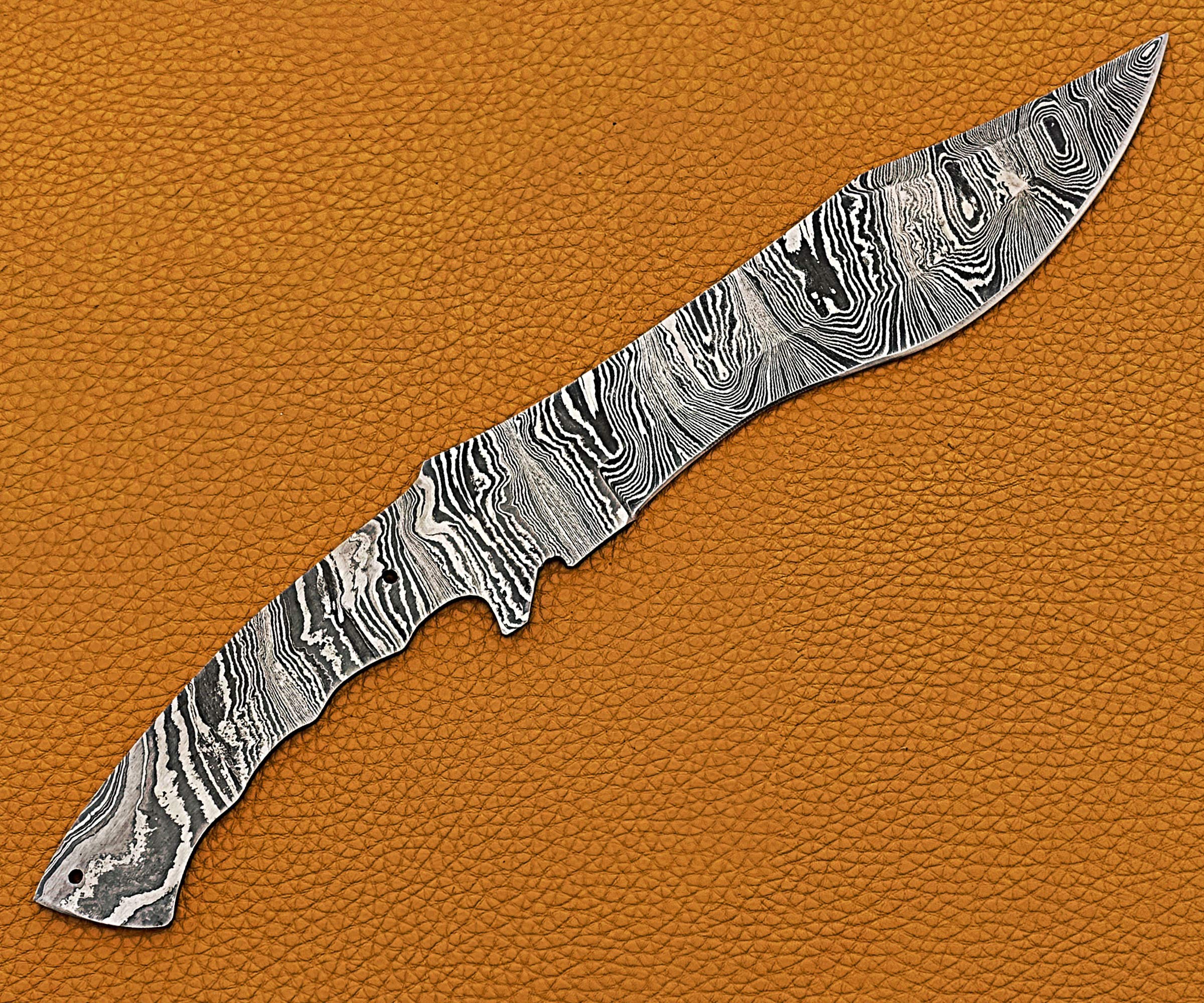 11 inches Long Kukri Point Dao Blank Blade, Hand Forged Twist Pattern Damascus Steel Hunting Knife Blade, 5" Finger Serrated Space with Finger Guard, 6" Sharp Cutting Edge