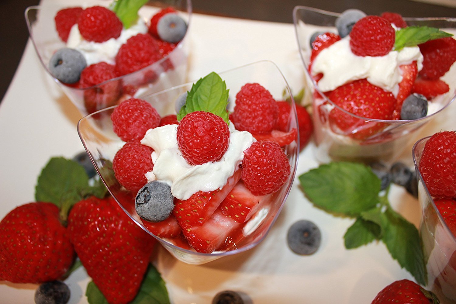 100Pcs/set Dessert Cups Mini Cubes Clear Tasting Sample Glass Containers Elegant Square Plastic Bowls Disposable