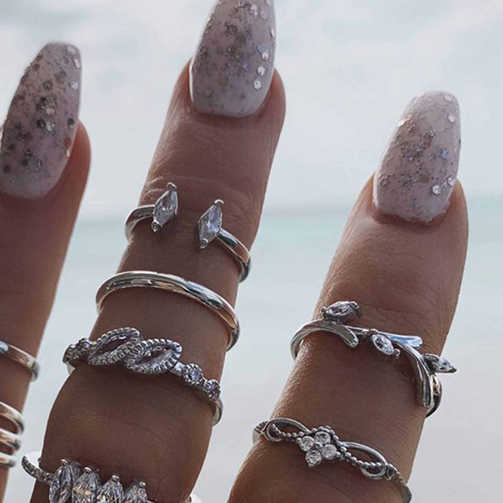 15pcs Vintage Star & Moon Knuckler Ring Silver Joint Knuckle Ring Set for Women and Girls, Midi Ring Bohemian Knuckle Ring Sets Fashion Finger Vintage Silver Stackable Rings Knuckle Midi Rings Silver