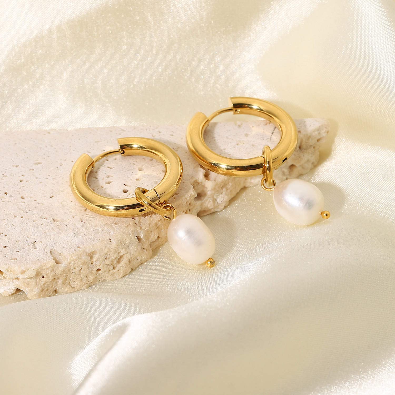 18K Gold Plated Freshwater Pearl Hoop Durable Earring for Women Waterproof and Tarnishfree