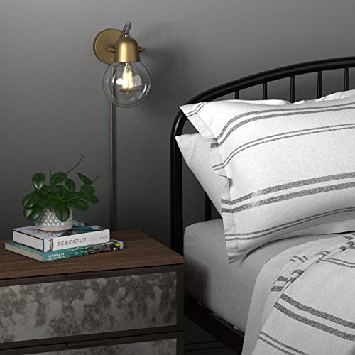 Amazon Brand β Rivet Mid-Century Modern Single Glass Globe Plug-In Wall Sconce With LED Light Bulb - 9.5 x 6.25 x 9.75 Inches, Gold Satin Brass - 21168-001