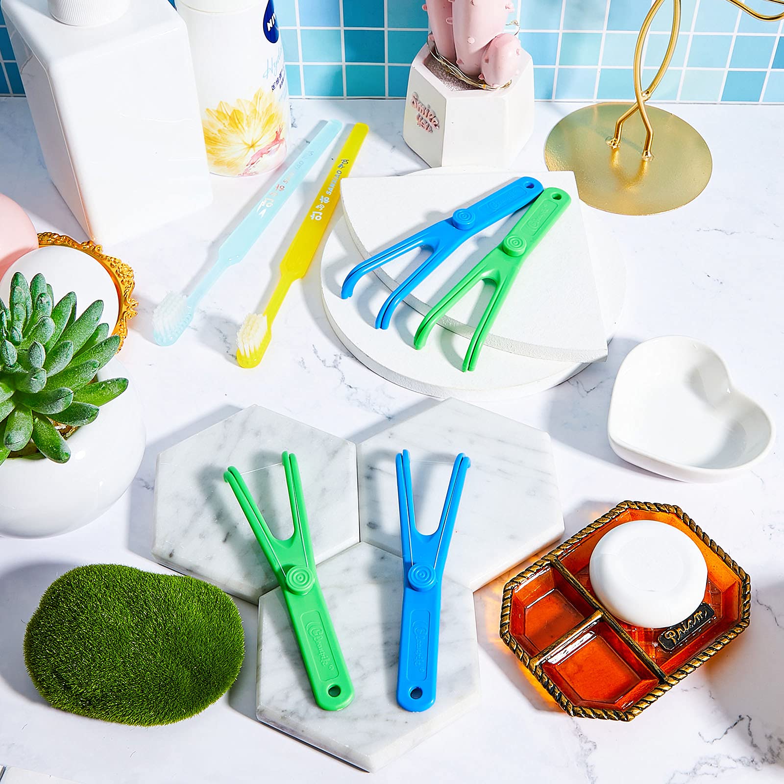 Chengu 10 Pieces Dental Floss Holder Reusable Flosser Reusable Floss Handle Holder Flossmate Handle for Oral Clearing (Blue, Green)