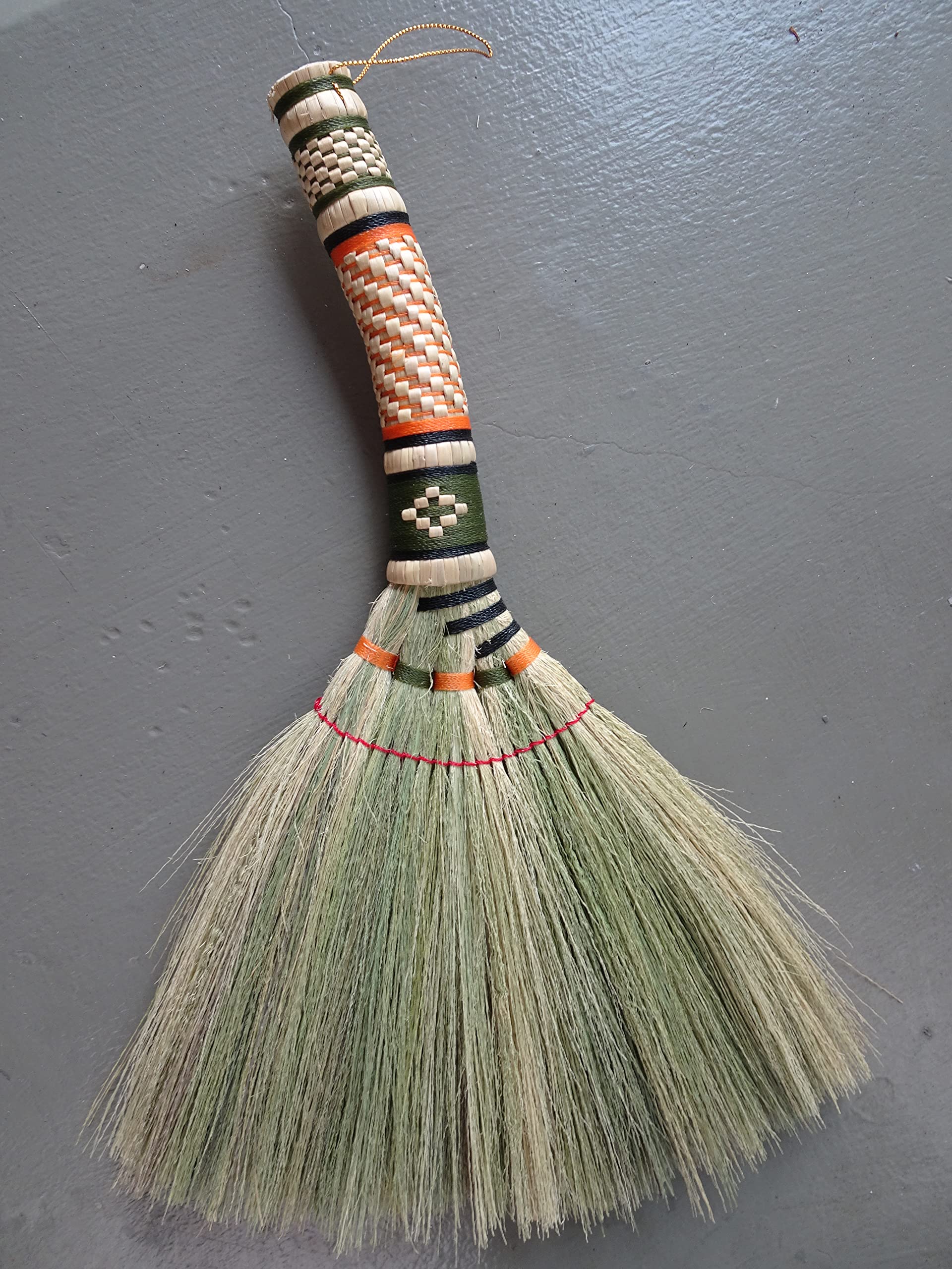 Asian Whisk Broom Natural Grass Duster 1piece 14 inch Tall Dustpan Brush Wooden Handmade Thai Bamboo Handle Sweeper for Dusting