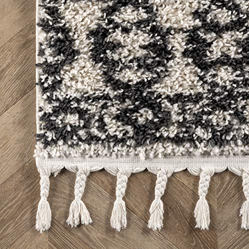 nuLOOM Cassia Moroccan Diamond Shaggy Tassel Area Rug, 9' x 12', Off-white