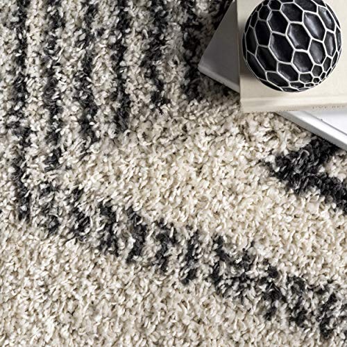 nuLOOM Cassia Moroccan Diamond Shaggy Tassel Area Rug, 9' x 12', Off-white