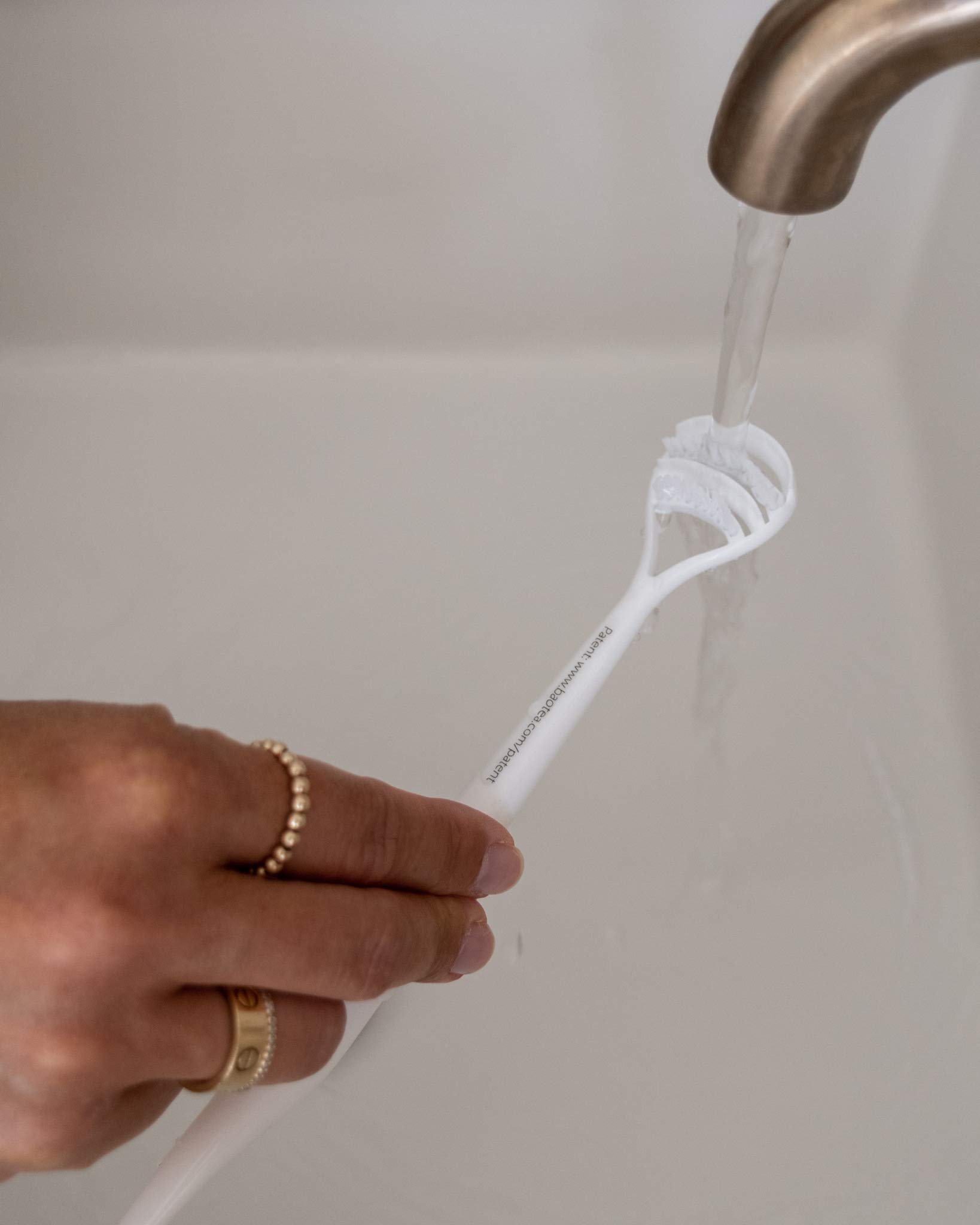 BAO TEA All-in-One Toothbrush & Tongue Cleaner: Comprehensive Oral Health Solution, Versatile Dental Care with Integrated Tongue Cleaning Design and Ultra-Soft Bristles
