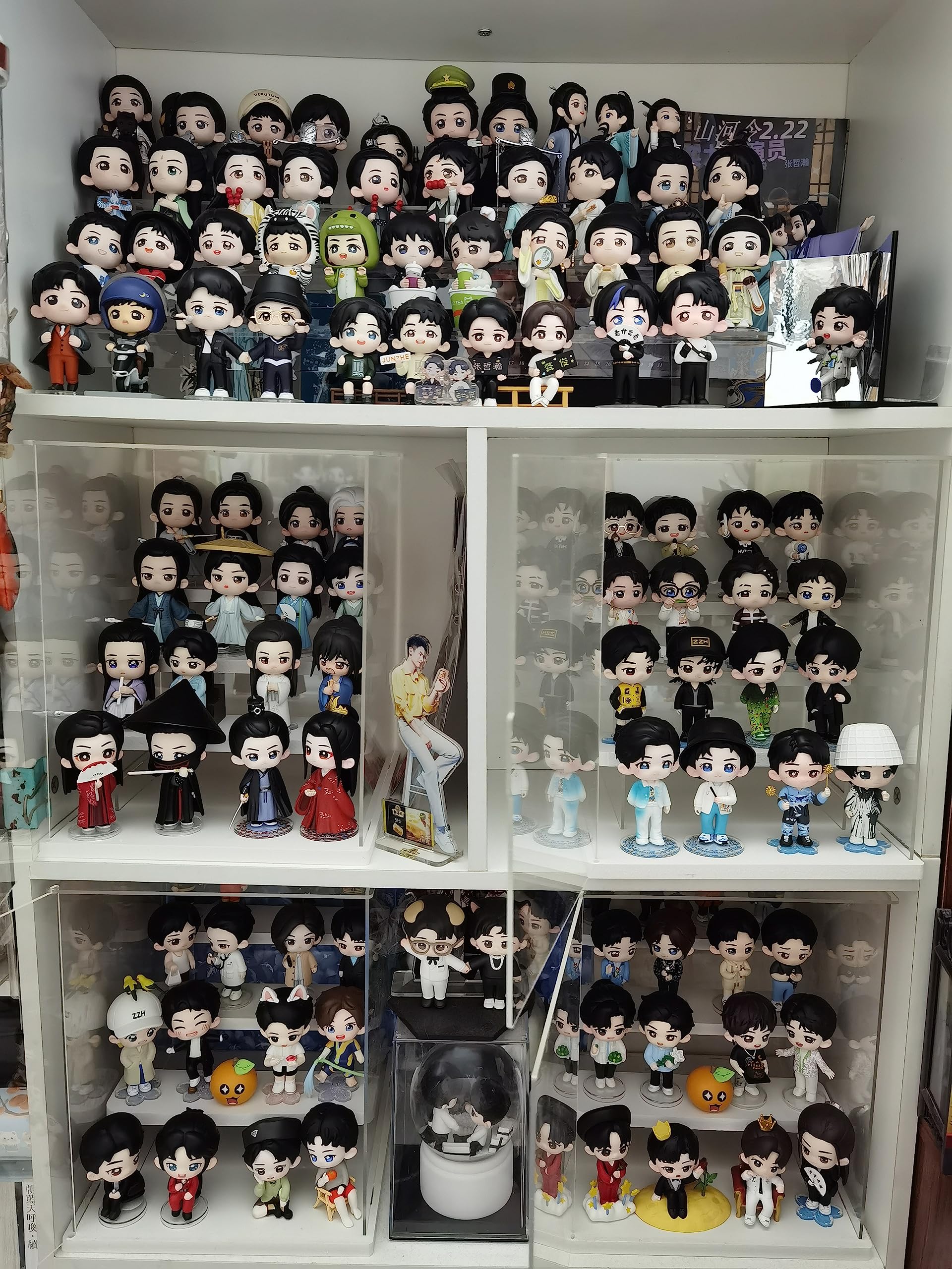 4-Tier Acrylic Display Case