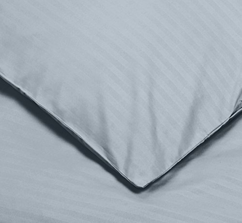 Amazon Basics Deluxe 2 Piece Microfiber Duvet Cover Set with pillow case(s) – 135x200cm, Dark Grey, Solid