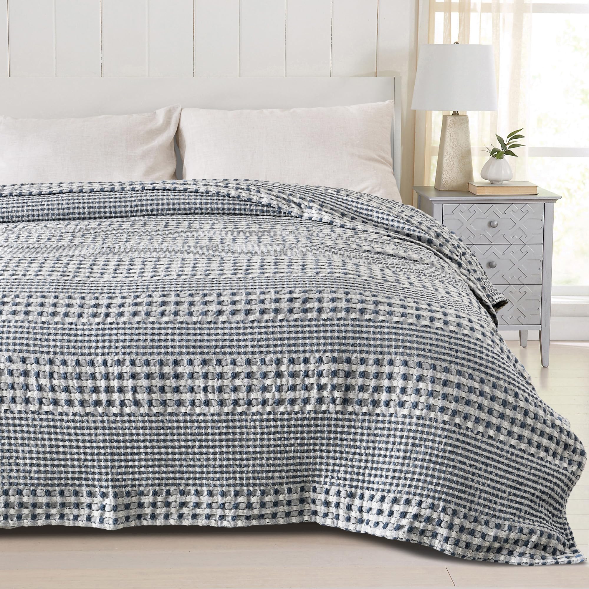 100% Cotton Blanket for Twin Size Bed - Grey Waffle Weave Lightweight Summer Bed Blanket - 90x66in Prewashed Breathable, Woven, Layering Blanket (Twin, Light Grey)