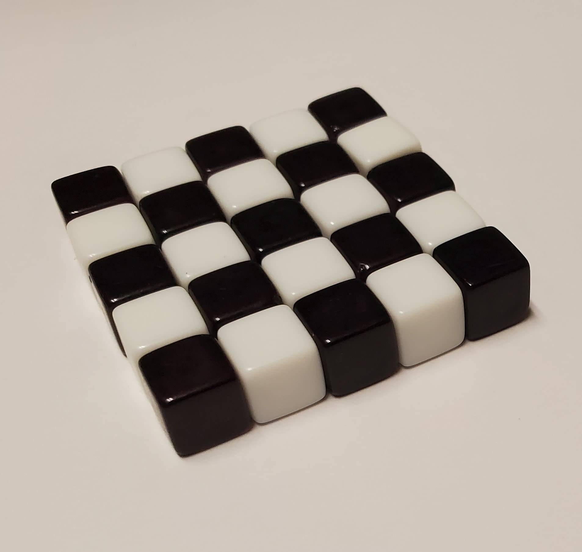 25x Very Small 8mm Counting Markers Black and White Cubes Blank Dice for Tabletop Gaming and Education