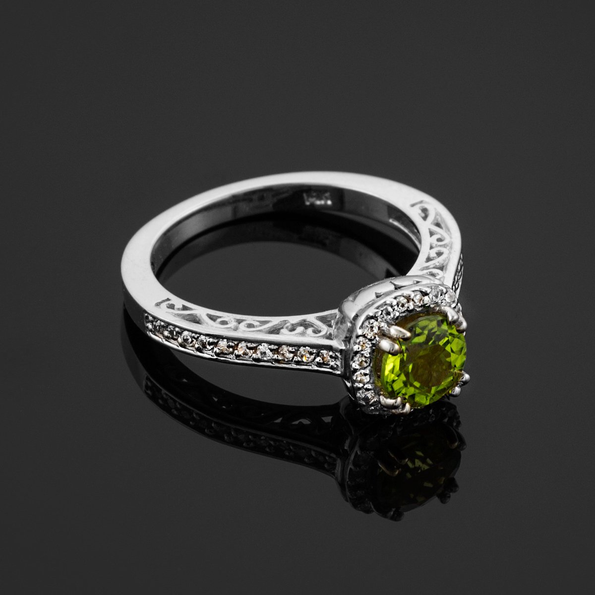10k White Gold Diamond Halo Band August Birthstone Peridot Engagement Ring (Size 7)