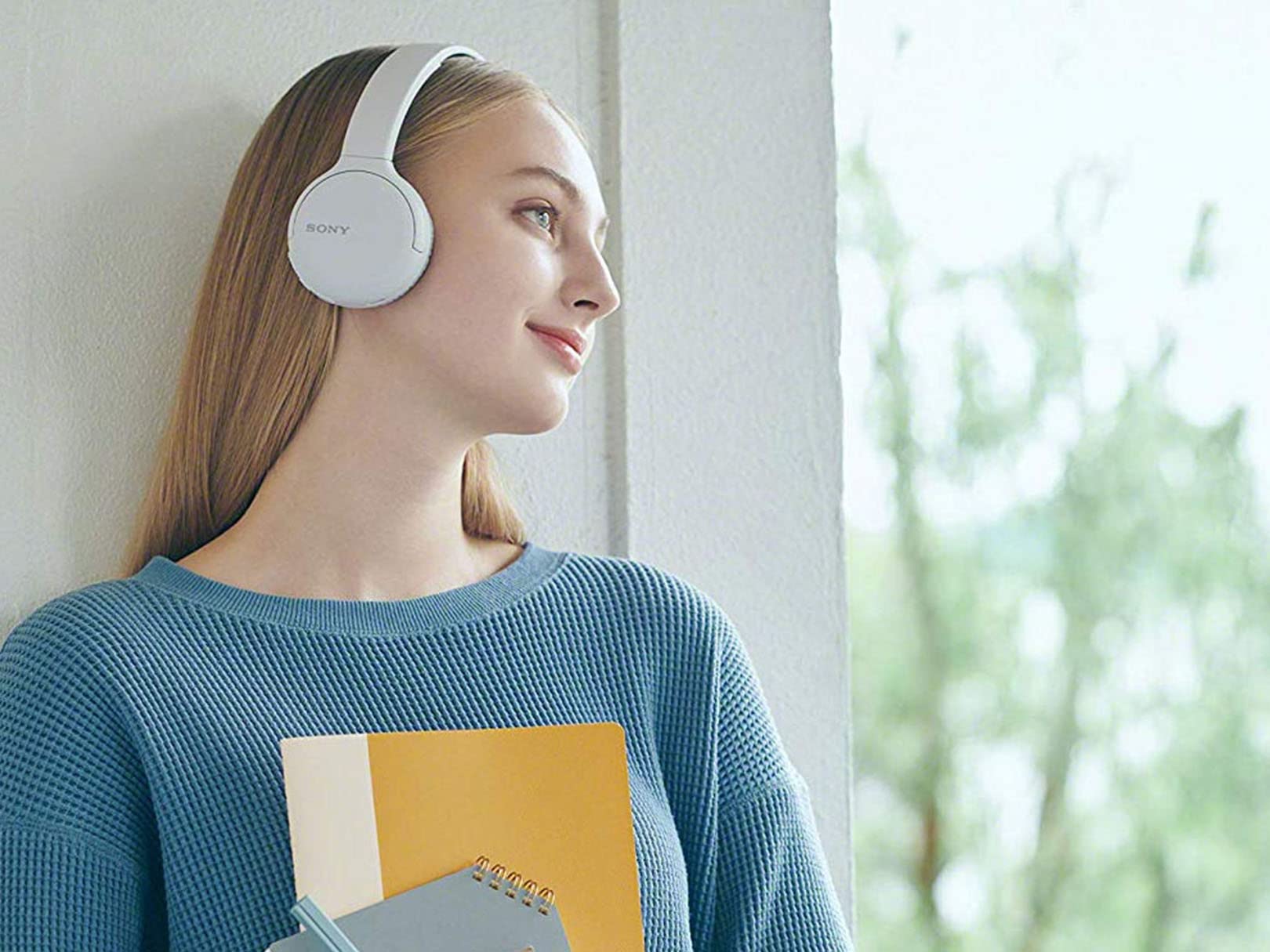 Sony Wireless Headphones WH-CH510: Wireless Bluetooth On-Ear Headset with Mic for phone-call, White (Amazon Exclusive) (Renewed)