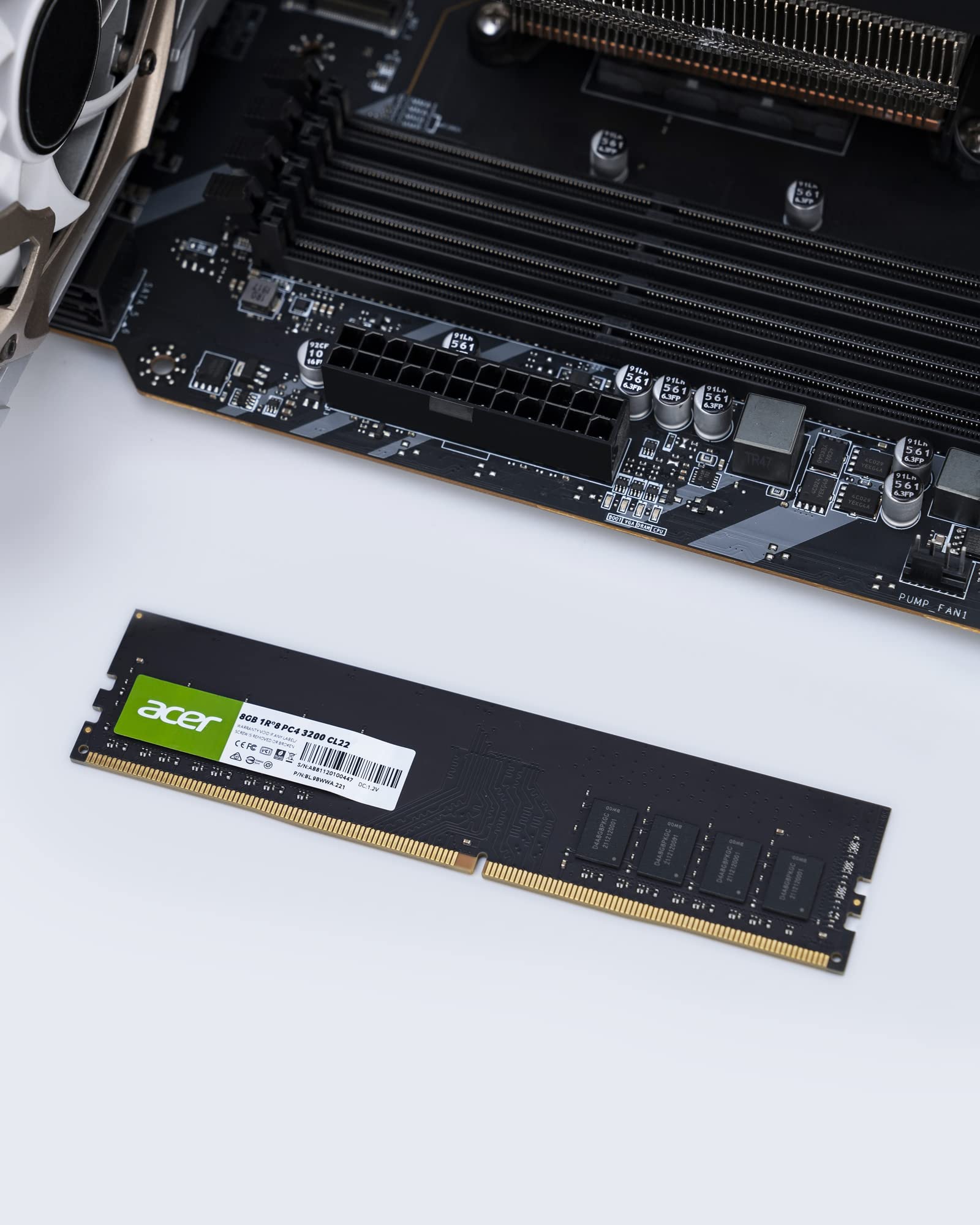Acer UD100 8GB Single RAM 3200 MHz DDR4 CL22 1.2V Desktop Computer Memory - BL.9BWWA.222