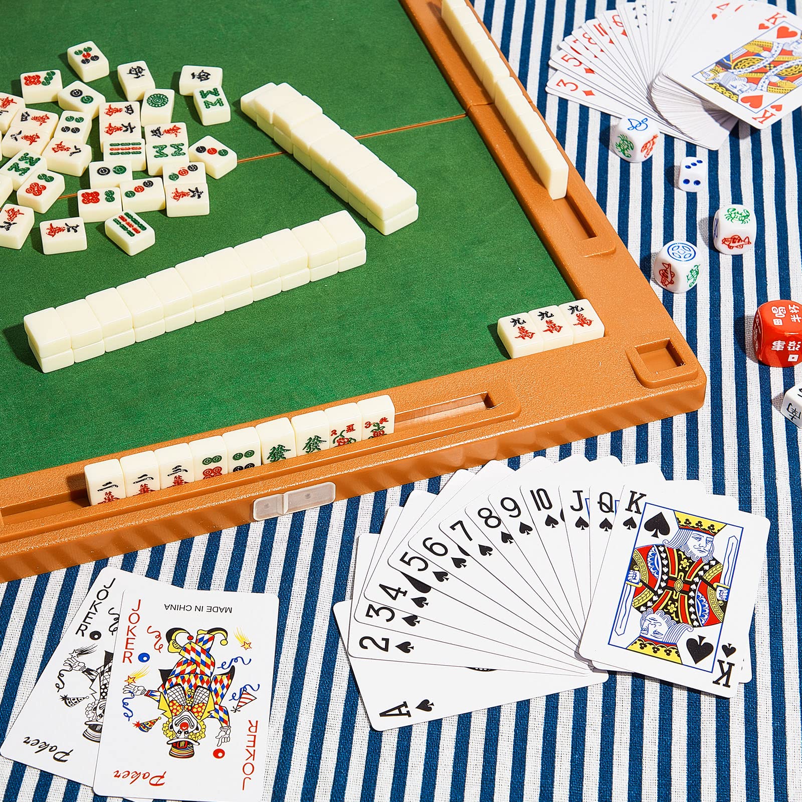 20mm Mini Travel Mahjong Set with Majiang Table Travel Board Game Chinese Traditional Mahjong Games, Portable Size and Light-Weight