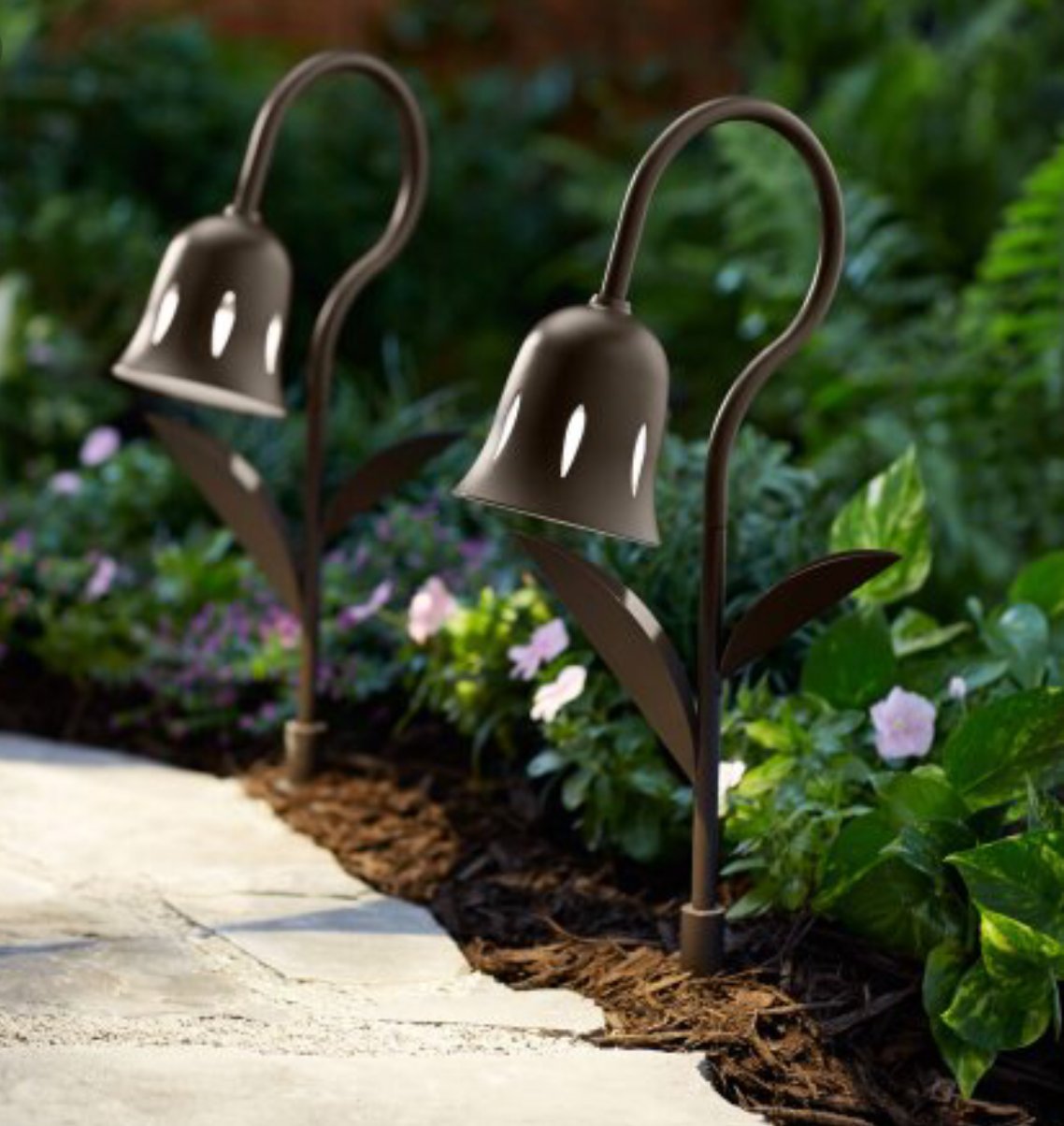 19 Inch Castalia Tulip Quickfit Warm White LED Light Up Pathway Marker - Oil Rubbed Bronze