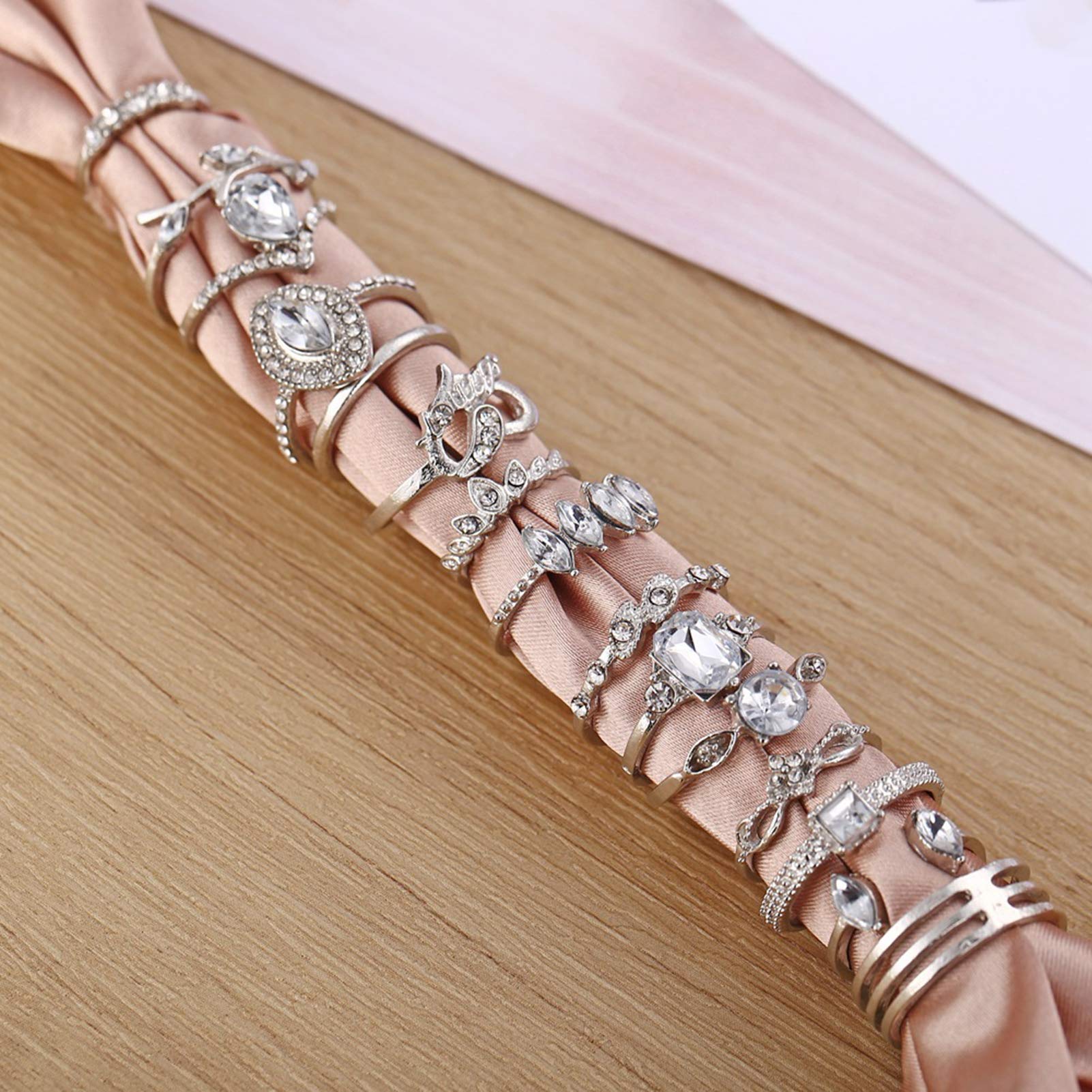 15pcs Vintage Star & Moon Knuckler Ring Silver Joint Knuckle Ring Set for Women and Girls, Midi Ring Bohemian Knuckle Ring Sets Fashion Finger Vintage Silver Stackable Rings Knuckle Midi Rings Silver