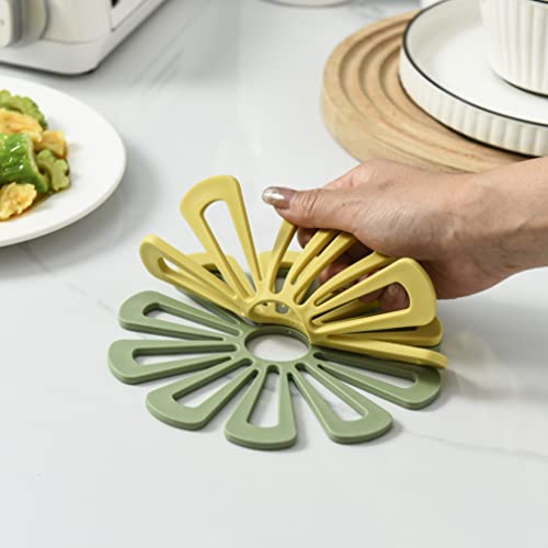 4PCS Silicone Trivet Mat, Heat Resistant Pot Holders, Multipurpose Non-Slip Kitchen Hot Pads for Countertops & Tables, Kitchen Trivets for Hot Dishes & Cookware, Hot Pot Holder for Pots & Pans