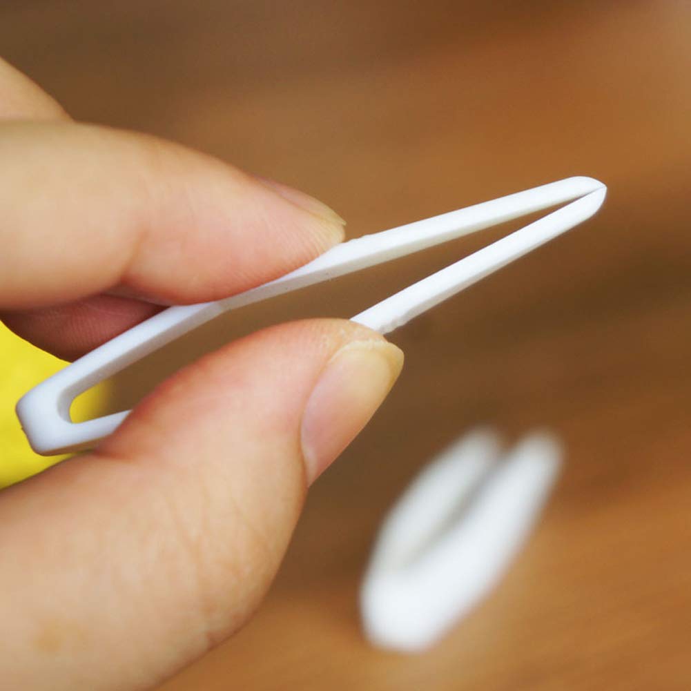 20 Pcs Mini Plastic Tweezers Clips Portable Eyelid Tape Sticker Tweezer Makeup Tool for Contact Lenses Double Eyelid Stickers Facial Masks