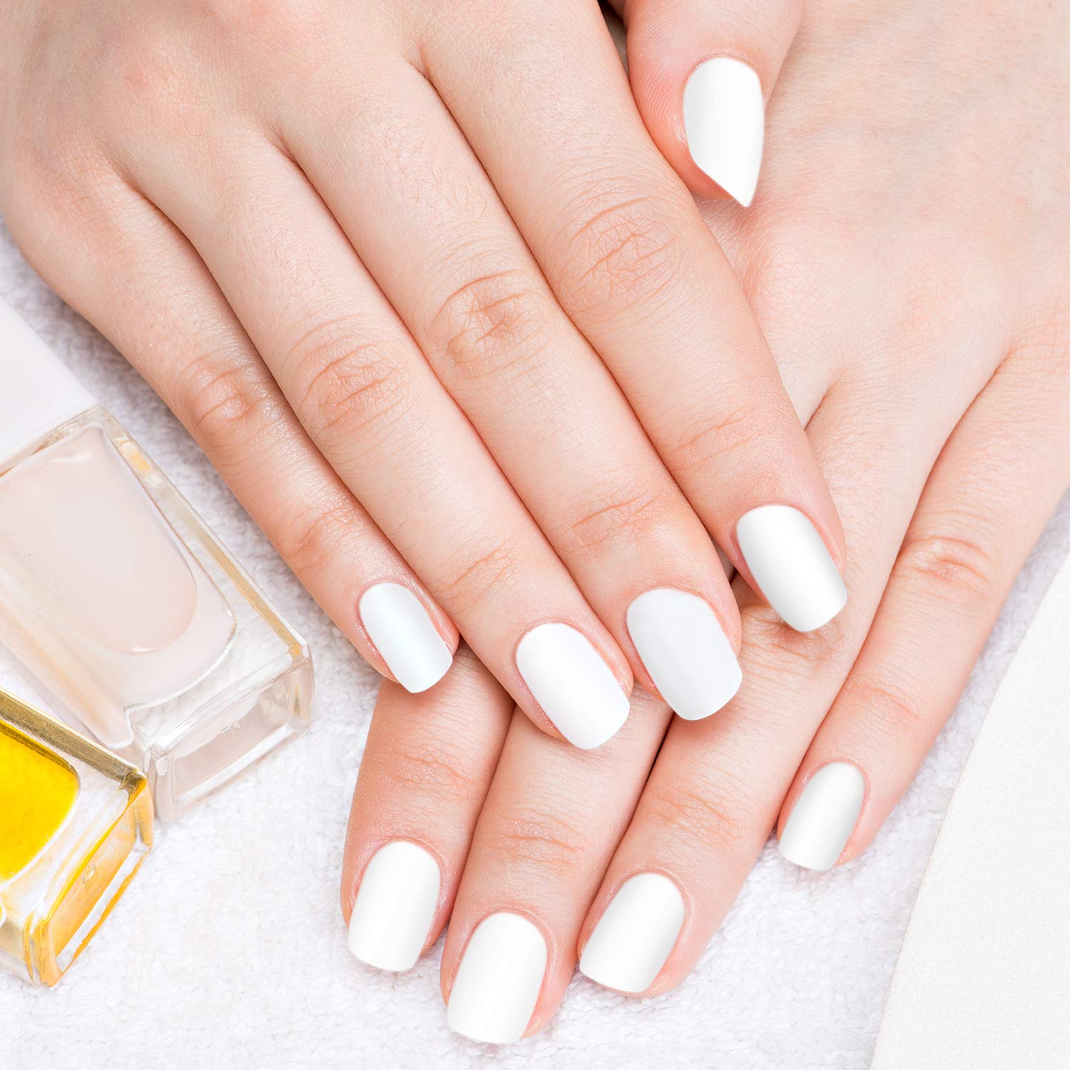 BBTO 96 Pcs Short Press on Nails Fake Nails Full Cover Short False Nails Acrylic Square Nails with Glue for Women Girls DIY Nails Favors (White, Matte)