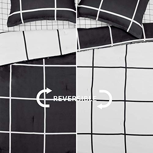 Amazon Basics Reversible Microfiber Bed-in-a-Bag with Elastic Storage Pockets -3 pcs, Full/Queen, Black Grid