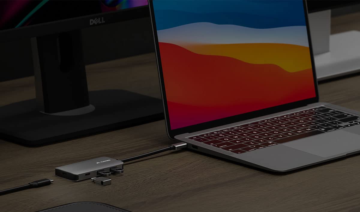 Juiced Systems QuadHUB Power - USB-C Generation 2 10Gbps 100 Watt Power Delivery Hub - 2X USB-C 10Gbps Ports - 2X USB-A 10 Gbps Ports