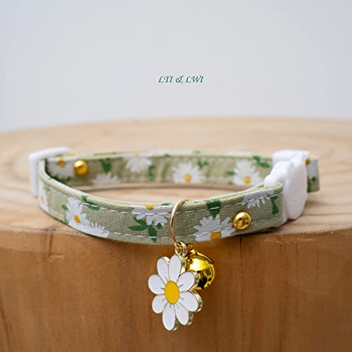 2 Pack Cotton Breakaway Cat Collars with Bell Flower Pendant Kitty Kitten Collars Yellow Green Collar for Female Girl Cats Male Boy Cats