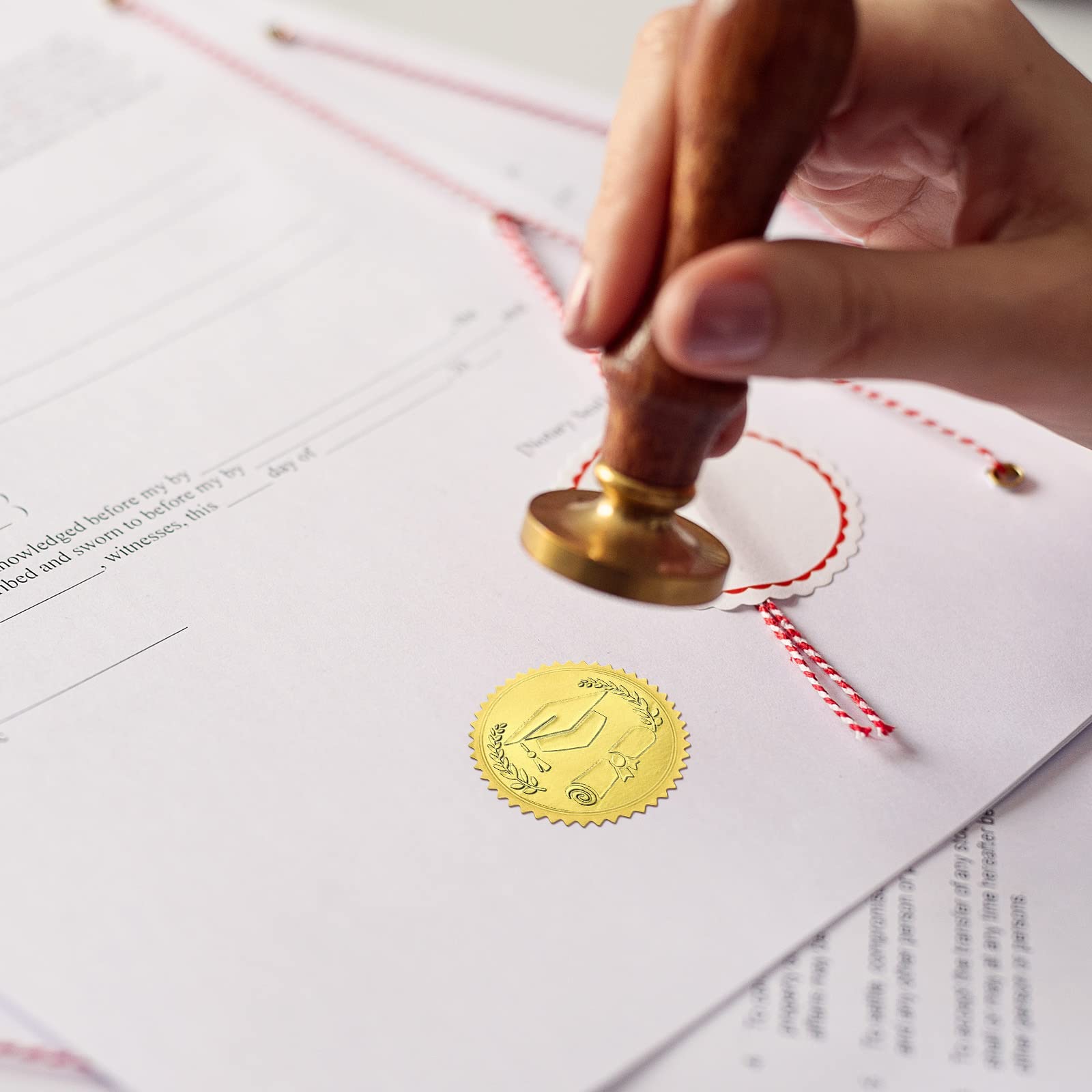 300 Pcs Gold Embossed Graduation Cap Gold Foil Class of 2024 Seals Diploma Certificate Seals Self Adhesive Seal Stickers for Graduation Envelopes