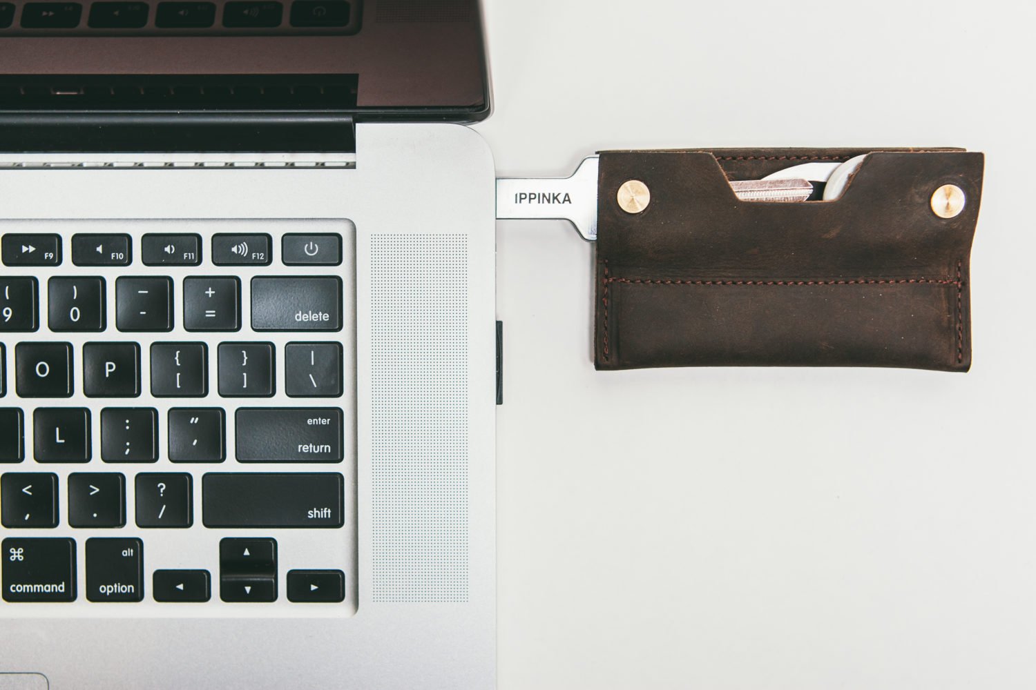16 GB USB 3.0 Flash Drive, Slim and Lightweight, MKC Wallet Attachment with Modern and Minimalist Design