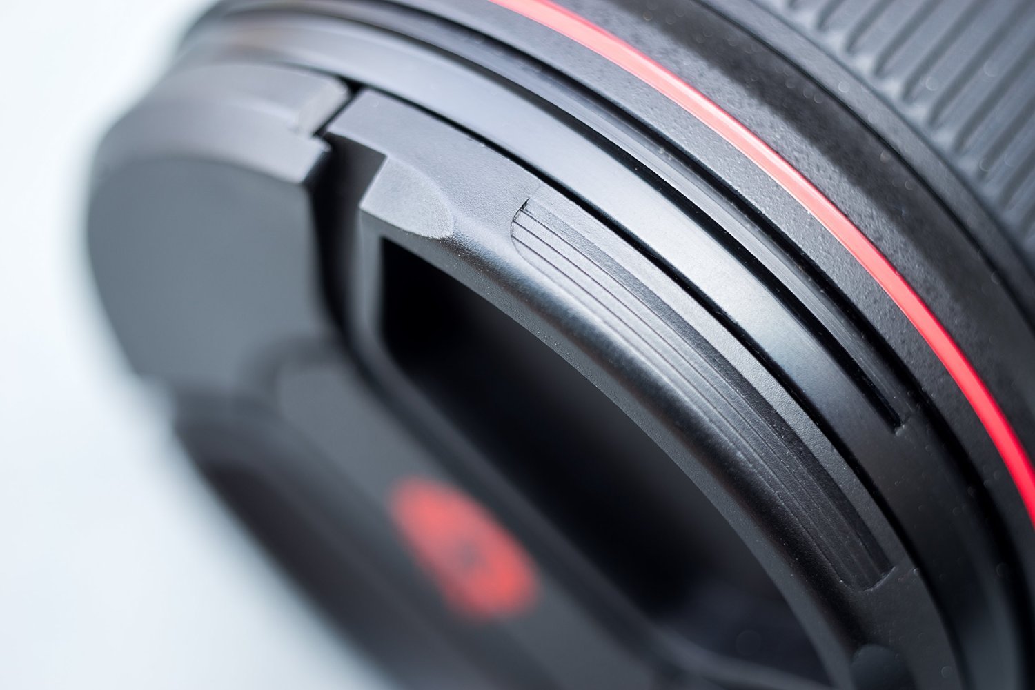 58mm Snap-On Center-Pinch Lens Cap, Extra Strong Springs, Camera Lens Cover, Made from 100% Recycled Plastic - Compatible with Nikon, Canon, Sony & Other DSLR Cameras