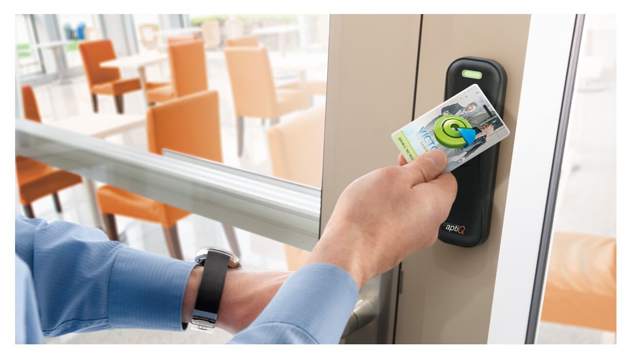 AlphaPass Clamshell Proximity Card for Access Control. Replaces HID 1326 ProxCard II. Standard 26 bit H10301 Format. (50 Pack)