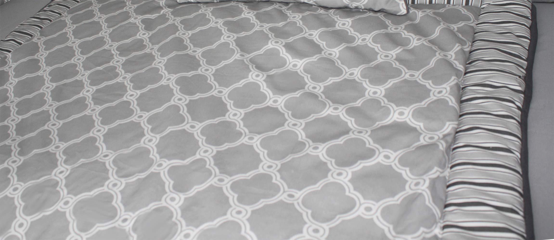 BabyFad Clover Grey 9 Piece Baby Crib Bedding Set