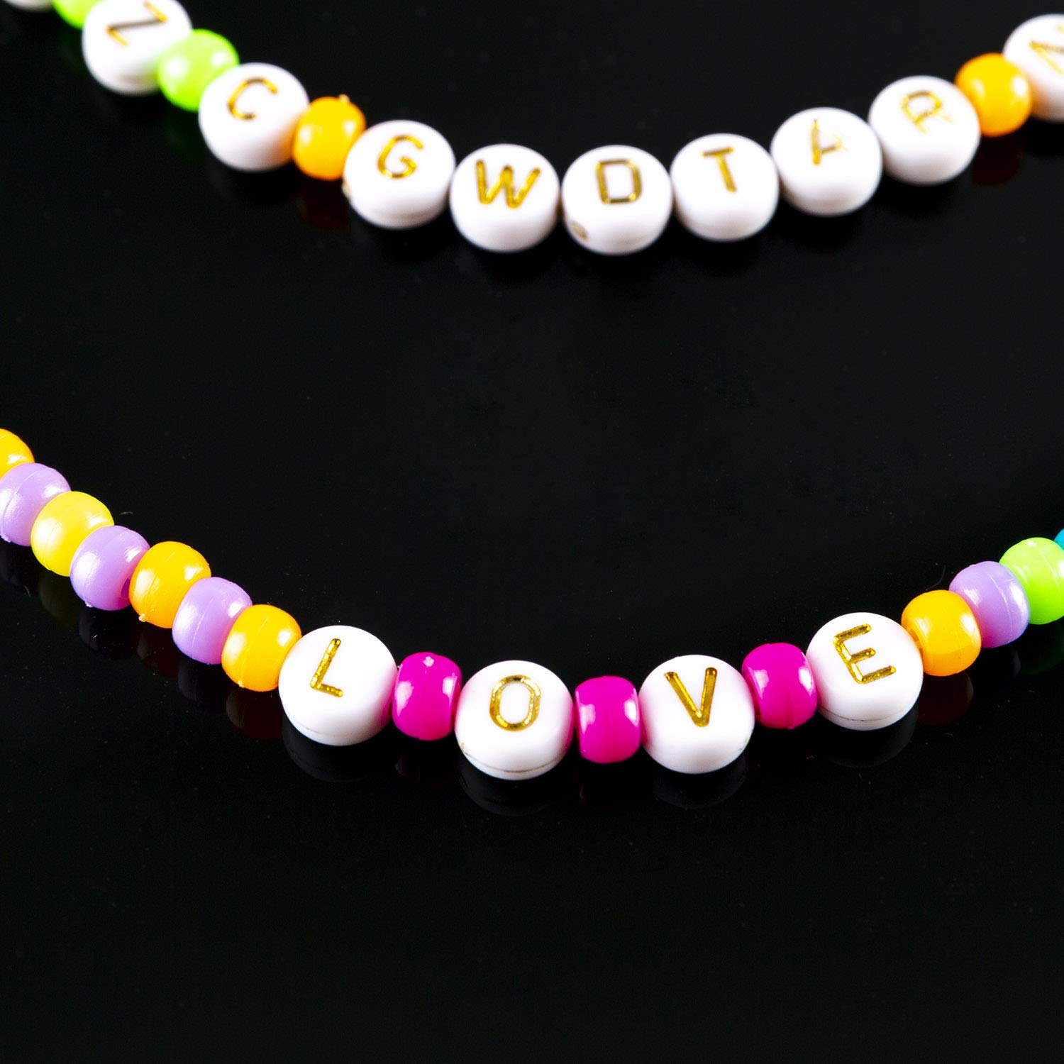 1680PCS Acrylic White and Gold Round Circle Letter Beads for Bracelets Alphabet Beads for Jewelry Making Name Bracelet Kit (Acrylic)