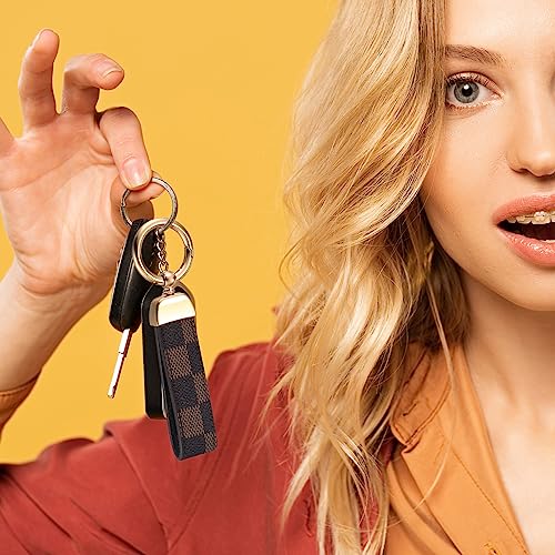ALAHUGYEF Car Keychains, PU Car Key Chains with Zinc Alloy Ring, Universal Key Chains for Men and Women, Car Key Accessories - Brown Plaid