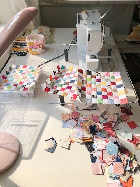 200 PCS 4" x 4" Floral Precut 100% Cotton Fabric Squares Fabric Bundles for Sewing & Quilting