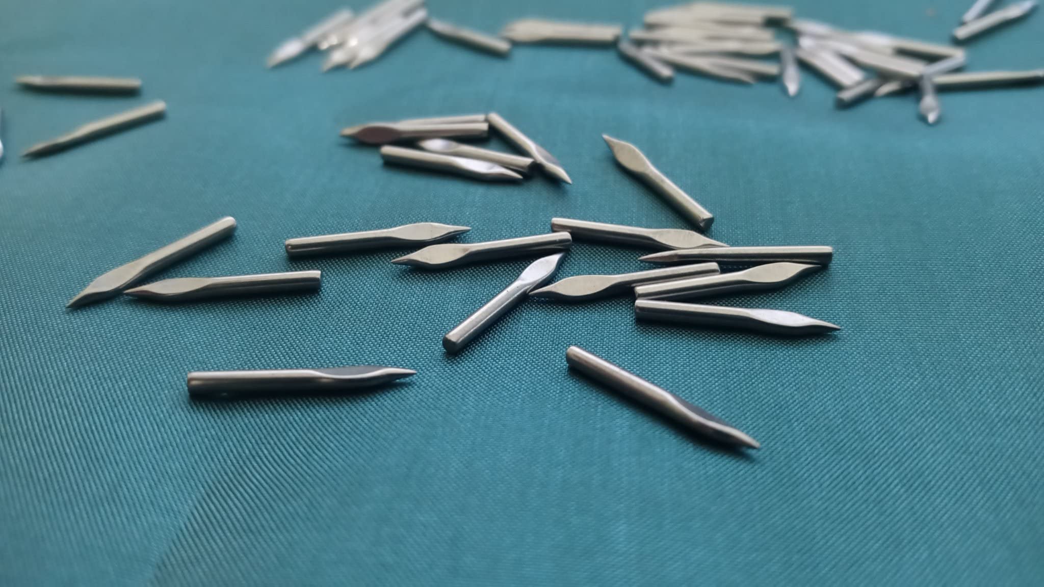 400 Mixed Tones Phonograph Steel Needles; Soft, Loud, Medium and Spearpoint – Universal Antique Turntable Replacement Stylus Needles