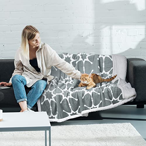 Sherpa Blanket Plush Throw Blanket Size 50" x 60" Bedding Fleece Reversible Blanket for Bed and Couch, Super Soft Comfy Warm Fuzzy TV Blanket Grey