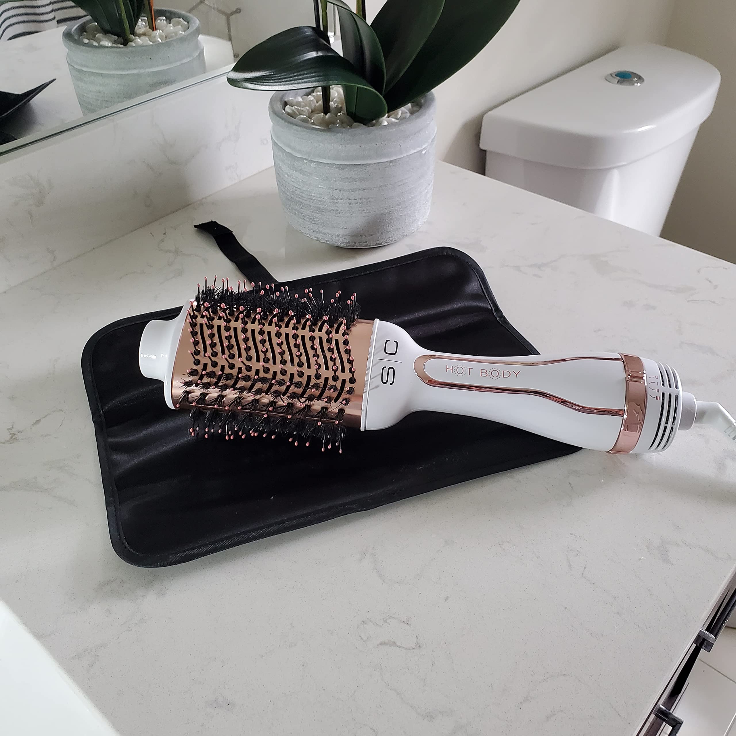 StyleCraft Heat Resistant Travel Mat & Pouch for Hot Styling Tools, Curling Iron, Curling or Flat Iron (Black) with Wrap Tie
