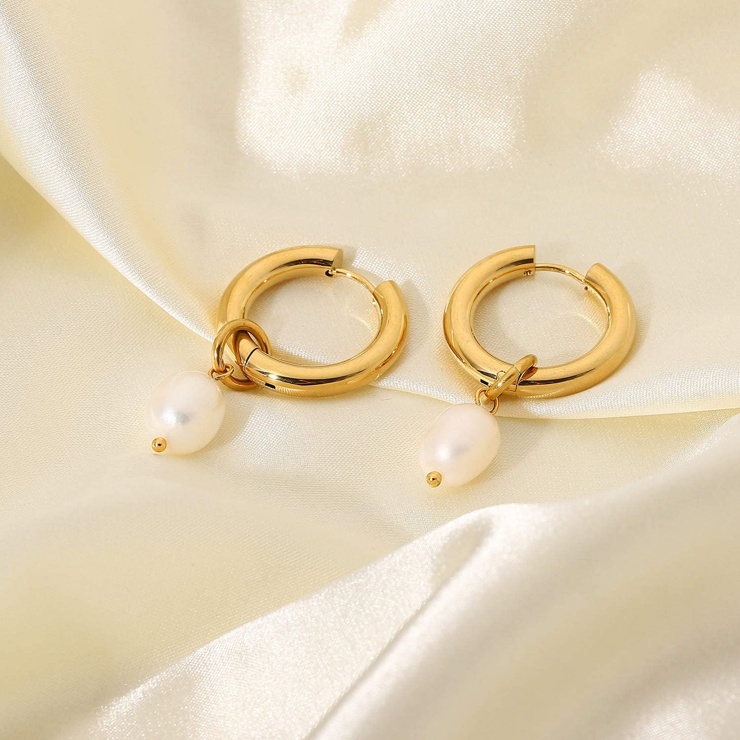 18K Gold Plated Freshwater Pearl Hoop Durable Earring for Women Waterproof and Tarnishfree