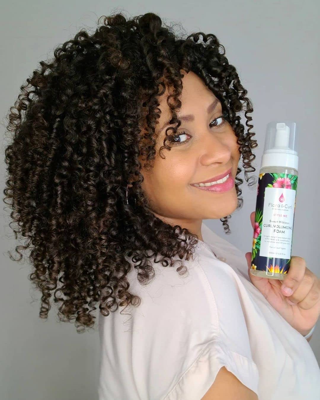 Flora & Curl Sweet Hibiscus Curl Volumizing Foam Botanical Volume Foam for Superior Body and Bounce 6.7 fluid-oz