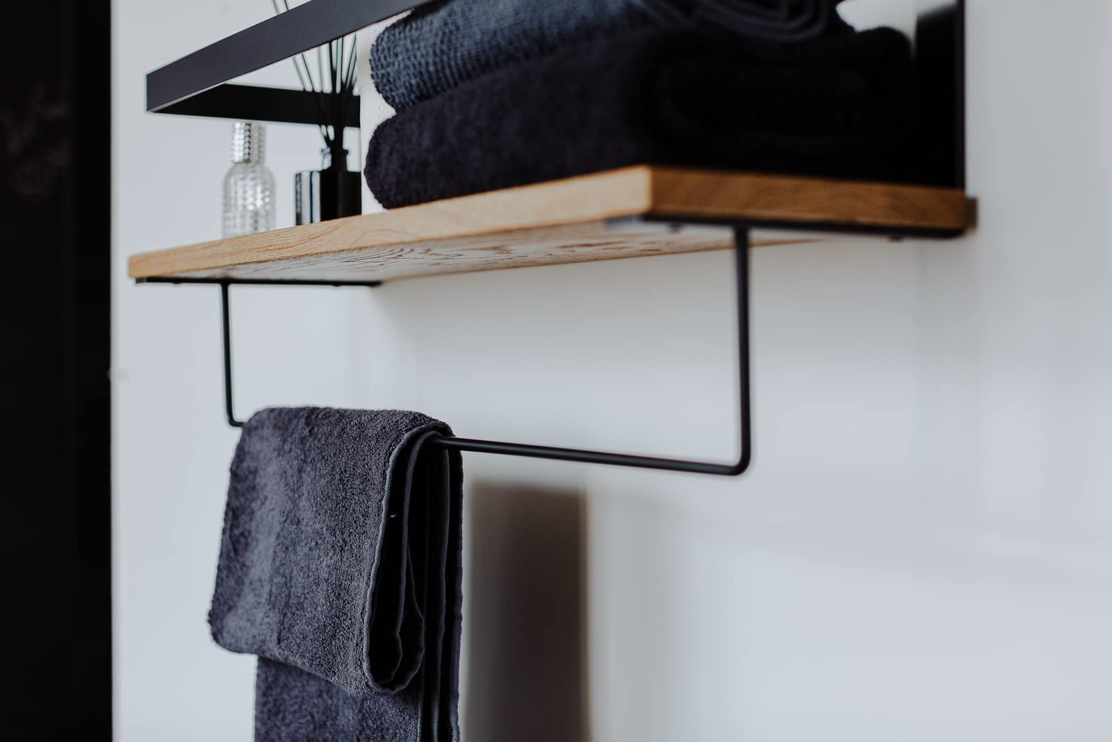 Wood Floating Shelves with Metal Towel Bar, Oak Kitchen Wall Storage Towel Rack, Bathroom Towel Holder, Wall Mounted Steel Towel Rack ETHIMO Bold I