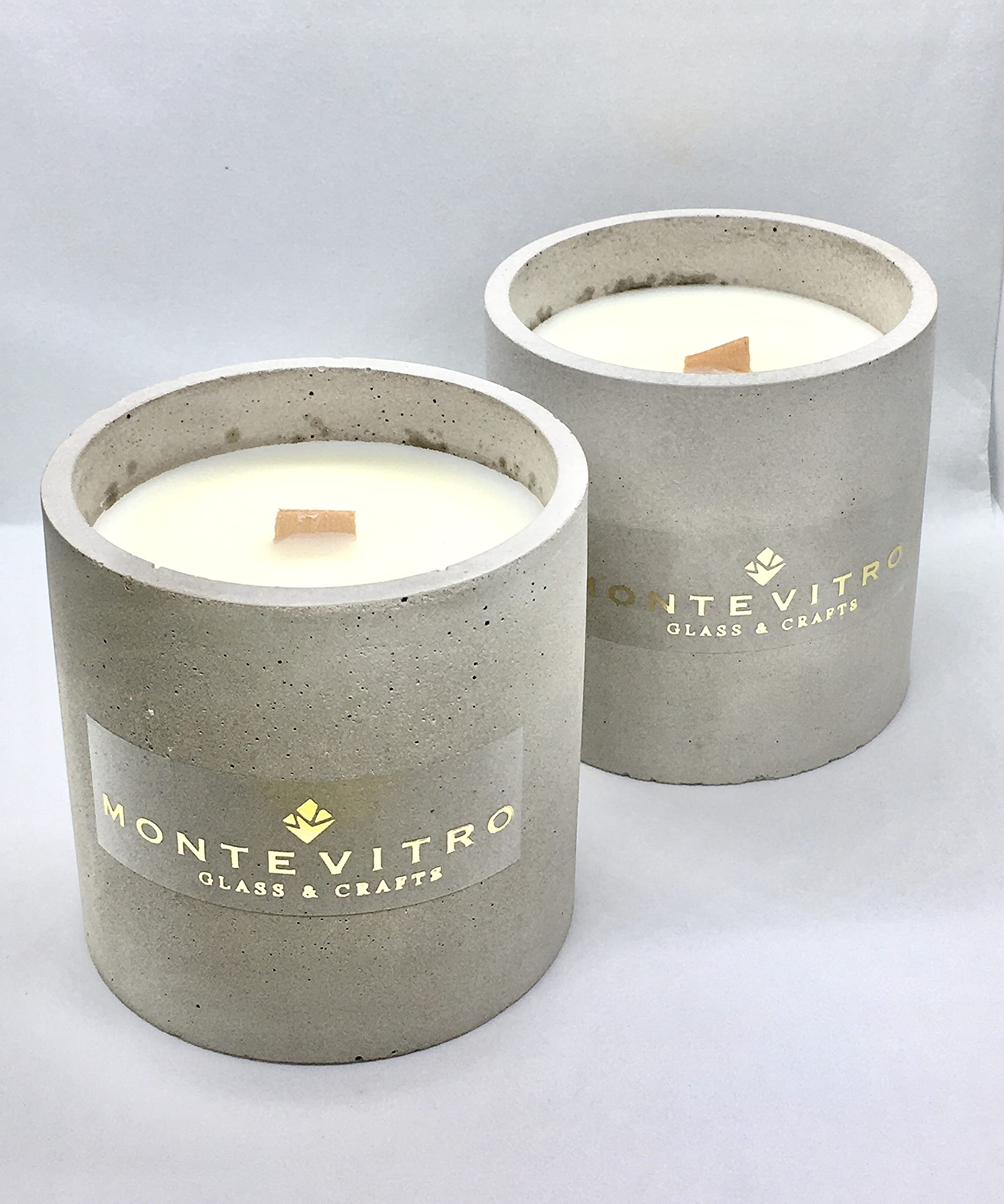2 candle in cylinder concrete base, aromatic soy wax and wood wick - Monte Vitro