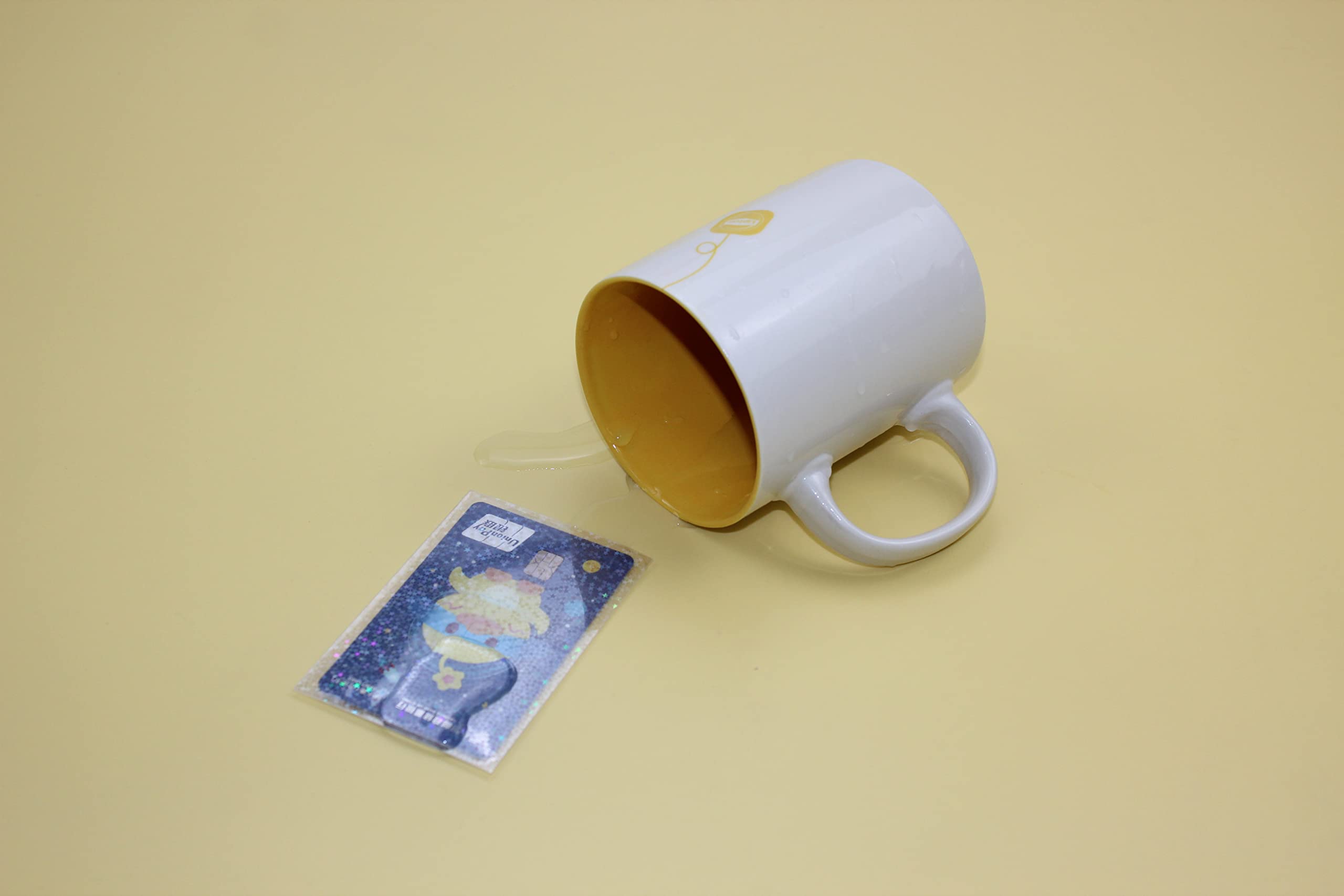 200 Top Entry Card Sleeves, 2.6βx3.7β .1 MM Thick, PVC-Free, Clear Front & Holographic Back, TCG & Collection Cards